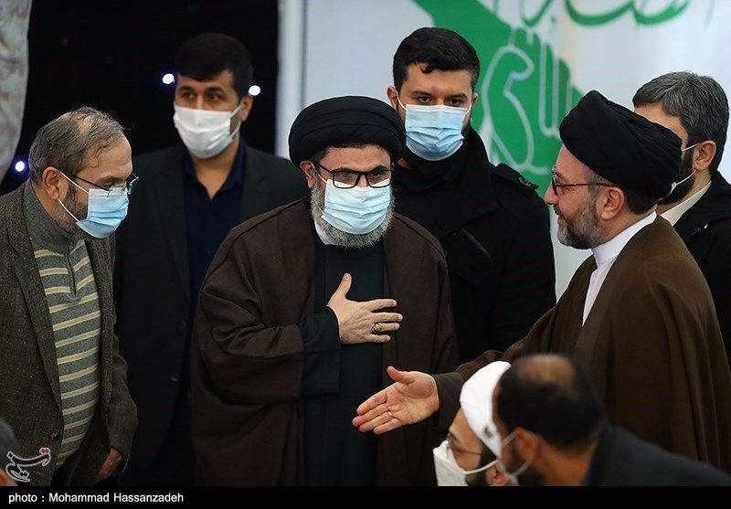 عکسی جالب از زینب سلیمانی به همراه پدر همسرش