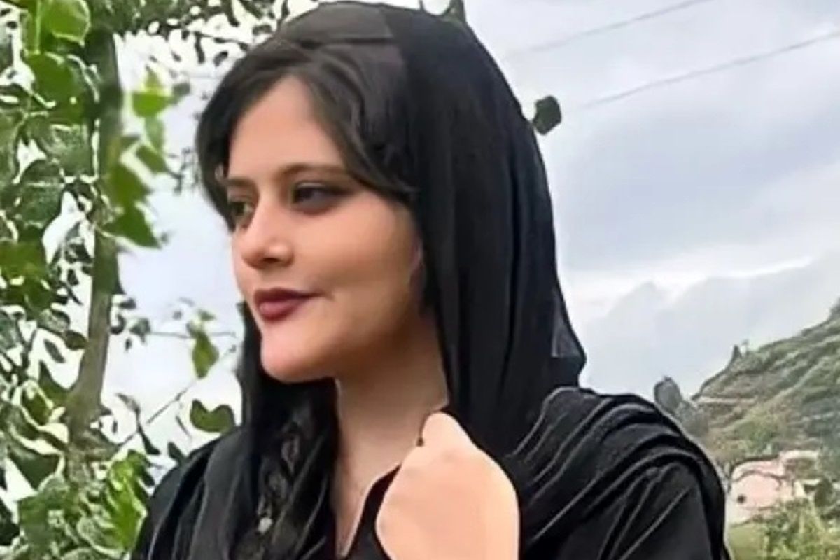 اطلاعیه مهم خانواده مهسا امینی برای مراسم سالگرد عکس